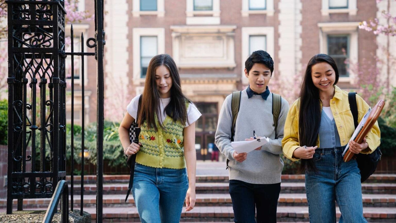 Top 30 Virginia Scholarships With Deadlines In February 2026